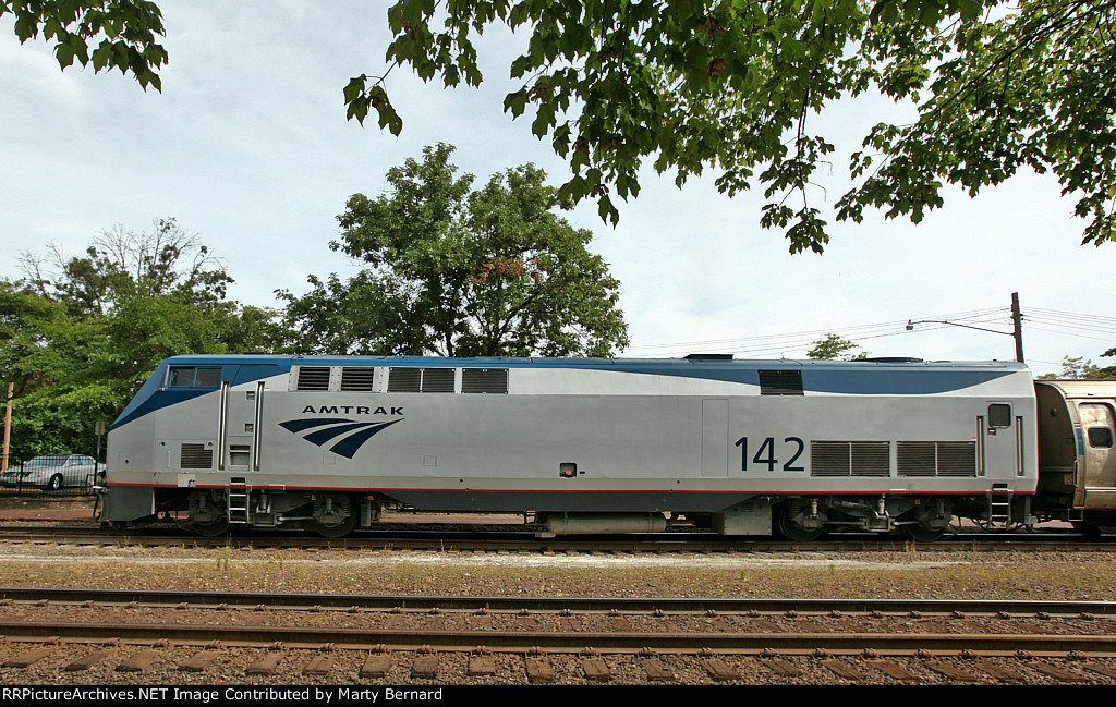 AMTK 142 With Train 311